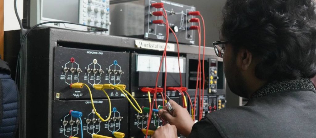 ECE Teaching Lab Facilities - Department of Electrical and Computer ...